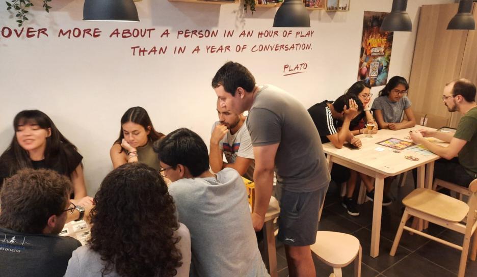 Meet Pez: host of game night | International House Leuven